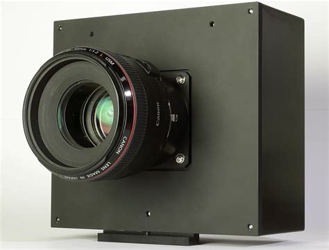 Canon S High Sensitivity Full Frame CMOS Sensor Succeeds In Capturing Nighttime Video Of