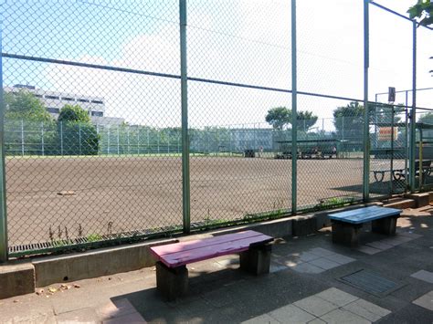 代々木大山公園巨大ジャングルジムと野球場が特徴の渋谷区立最大の公園 しぶやの公園