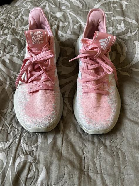 Кроси Adidas оригінал — ціна 850 грн у каталозі Кросівки Купити жіночі речі за доступною ціною