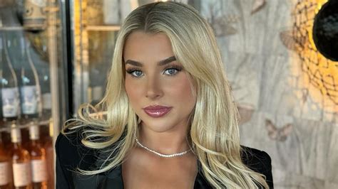 Glamorous Footballer Madelene Wright Leaves Fans Speechless With