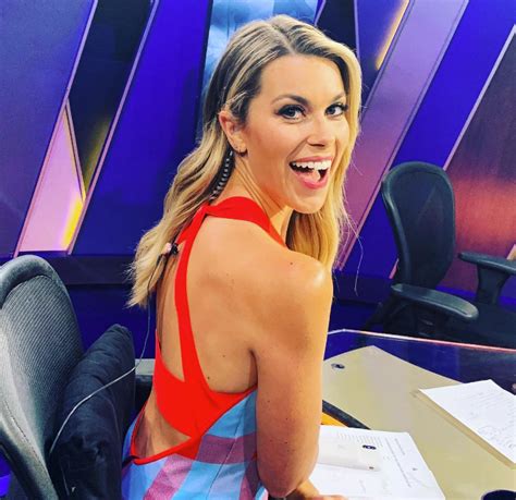 Meet Jenny Taft The Stunning Fox Sports World Cup Host Who Is Daughter