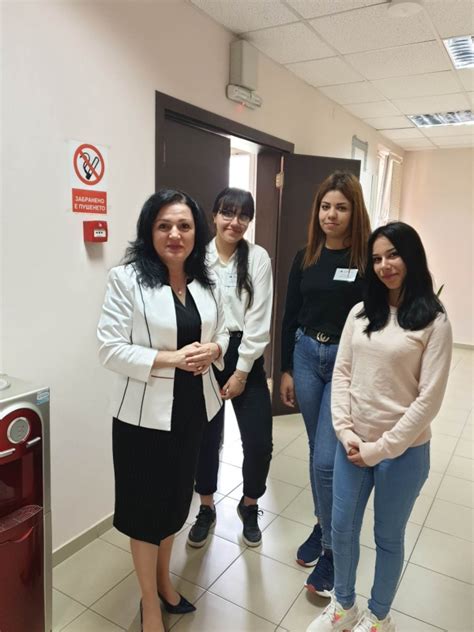 Инж Десислава Тодорова посрещна ученици от ПГТ Коста Петров снимки