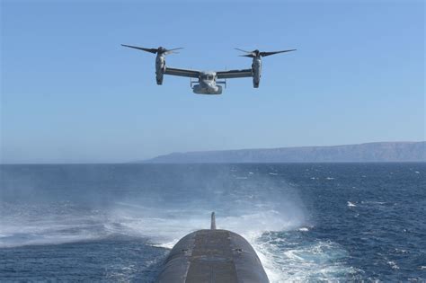 Ohio Class Submarines Work With Usaf And Usmc During Vertrep United
