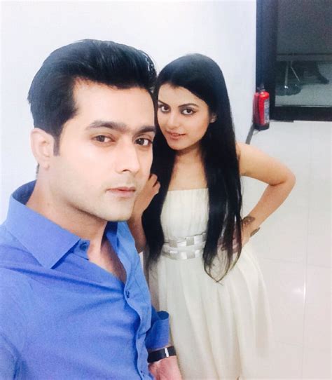 𝙵𝚊𝚛𝚑𝚊𝚗 𝙺𝚑𝚊𝚗 On Linkedin Before Shoot