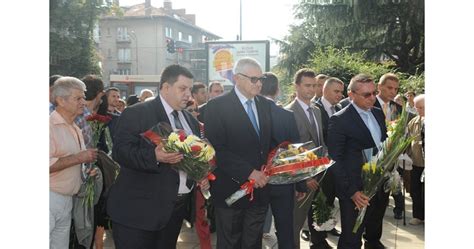 Кандидатите за депутати от БСП в Бургас се включиха в честванията за Деня на независимостта