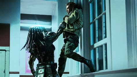 The Predator gây khiếp đảm với loài quái vật mới Giết người như ngóe diệt luôn đồng loại