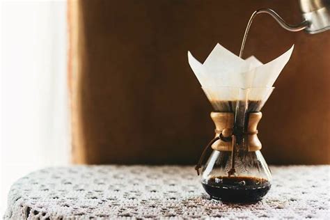 드립커피 원두 아끼는 과학적 방법높은 곳에서 물줄기 안끊기게