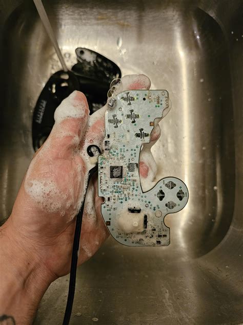 Simple Gamecube Battery Holder R Gamecube