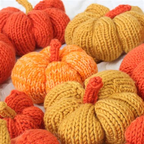 11 Free Patterns For Knitted Pumpkins Issyebonnie