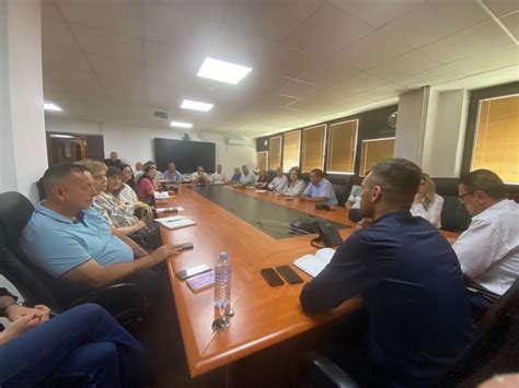 Центар за управување со Центар за управување со кризи