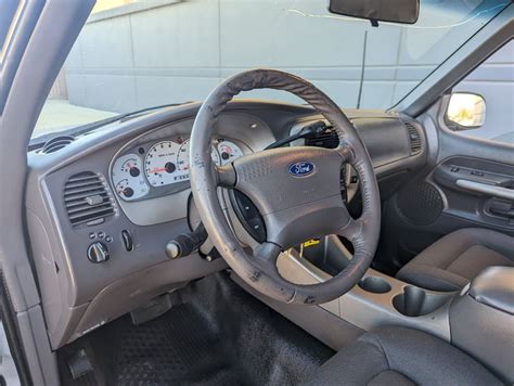 2002 Ford Explorer Sport Trac Interior