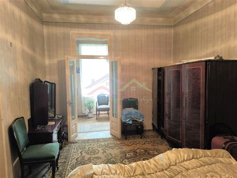 იყიდება დიდი ბელეტაჟი სახლი კომბინატში შენი სახლის სააგენტო