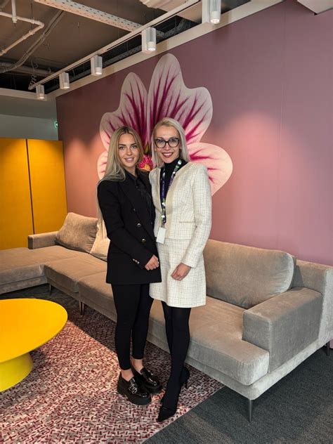 За мен беше удоволствие да прекарам един ден в Telus като “ceo” с прекрасната Kristina