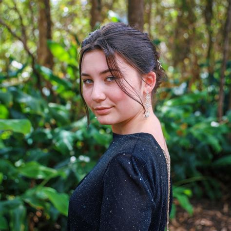 Leilani 00leilani • Instagram Photos And Videos