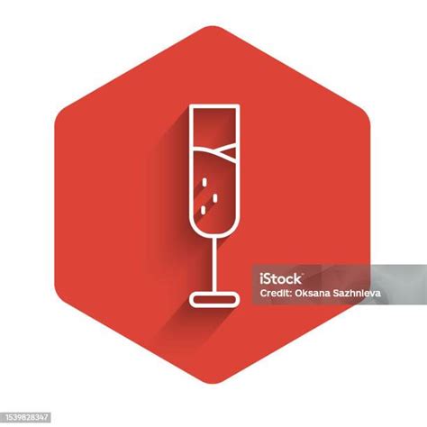 긴 그림자로 고립 된 샴페인 아이콘의 흰색 라인 유리 빨간 육각 버튼 벡터 결정체에 대한 스톡 벡터 아트 및 기타 이미지 결정체 공휴일 그림자 Istock