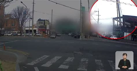 경주 공사현장서 대형 건설기계 넘어져 1명 부상