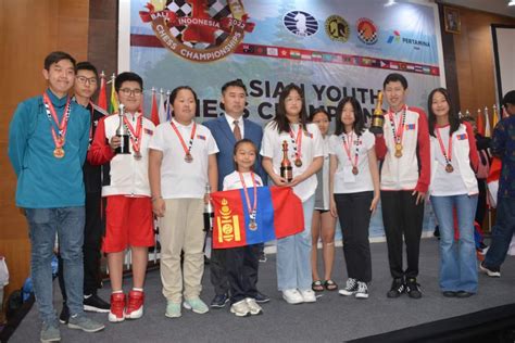 Ази тивийн өсвөрийн шатарчдын АШТ ээс 25 медаль хүртлээ