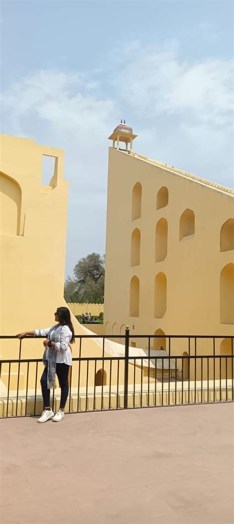 Divya Sahu On Linkedin 📌balancing Personal And Professional Relationships In The Workplace ⭕