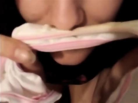 Eating Her Own Discharge Eporner