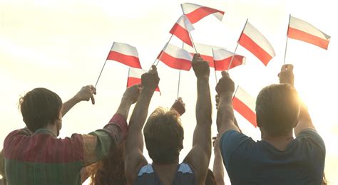 Думка поляків про біженців з України погіршується Дослідження Nashapolsha