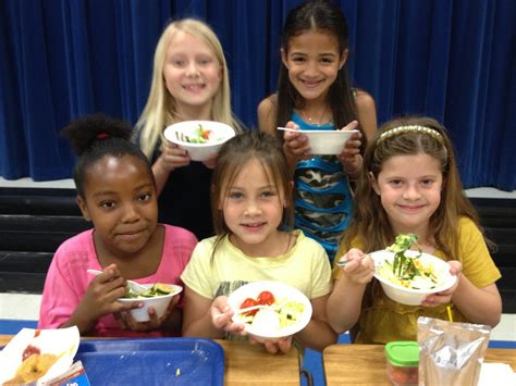 Moss Haven Farm We Love Salad Bar Day Hatching Healthiness In Our Cafe