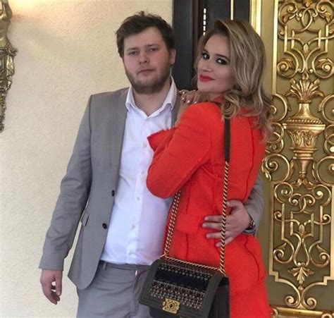 Как богато живут Елена Бушина из Дома 2 и ее муж Дмитрий Железняк Семь фото Вспомни Дом 2 Дзен