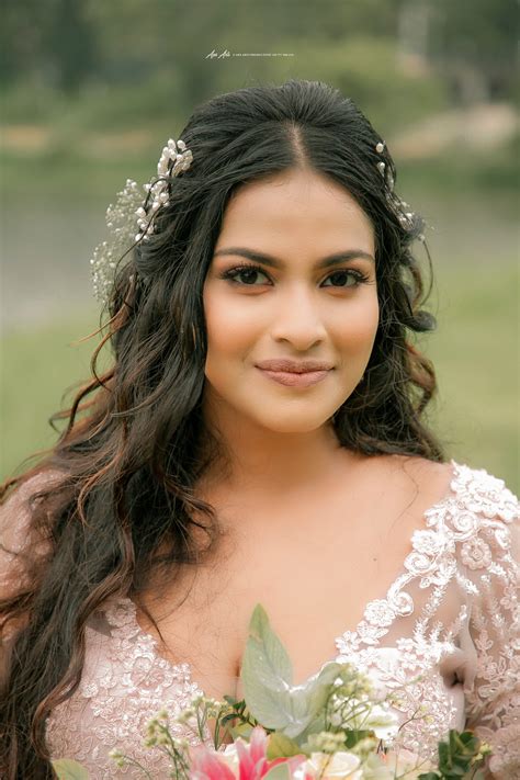 දැන් මගේ ලොකු දූ අපි එයාට කතා කරන්නෙ ලොකු දූ කියලා මම හිතන්නෙ අපිට එයාව ලැබුණා කියලා