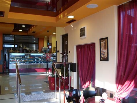 Сватбени торти детски торти бутикови торти и торти по каталог от Сладкарница Бордо