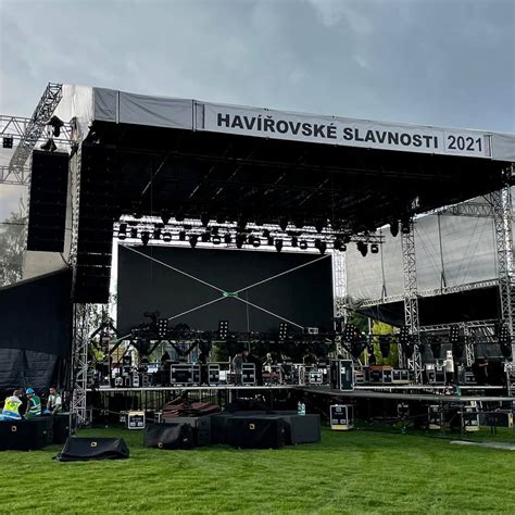 Hz Refresh Rate LED Video Wall Panel Custom LED Wall Panel And High Refresh Rate Display Price