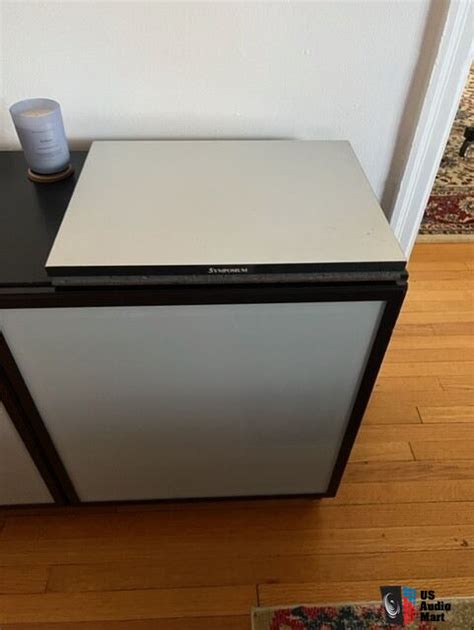 symposium svelte platform 14 7 8 x 18 7 8 photo 4147719 us audio mart