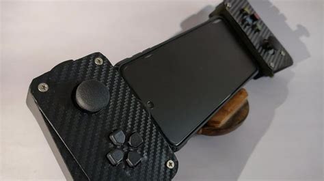 Made A Arduino Based Telescopic Controller For My Phone So I Can Stream Pc Games In My Bed And