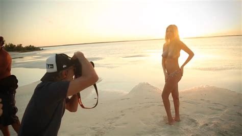 Kate Upton Body Paint Pics Videos Gifs Thefappening