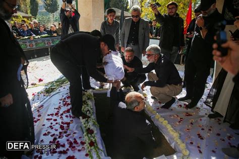 تصاویر خاکسپاری پیکر مطهر شهید گمنام در خوابگاه دختران دانشگاه علوم پزشکی شیراز