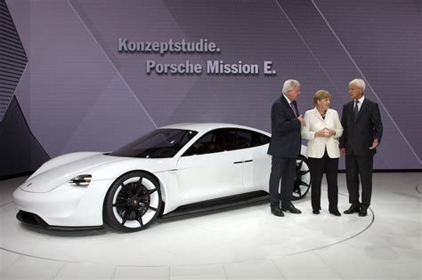 Bmw Mercedes And Vw Need Sexier Evs Carbuzz