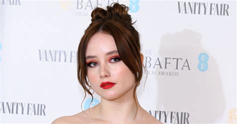 Ruby Stokes Addresses Her Bridgerton Characters Disappearance Us Weekly