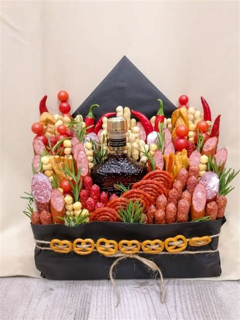 Букет с коньяком Съедобные подарки своими руками Съедобные композиции Фруктовые съедобные