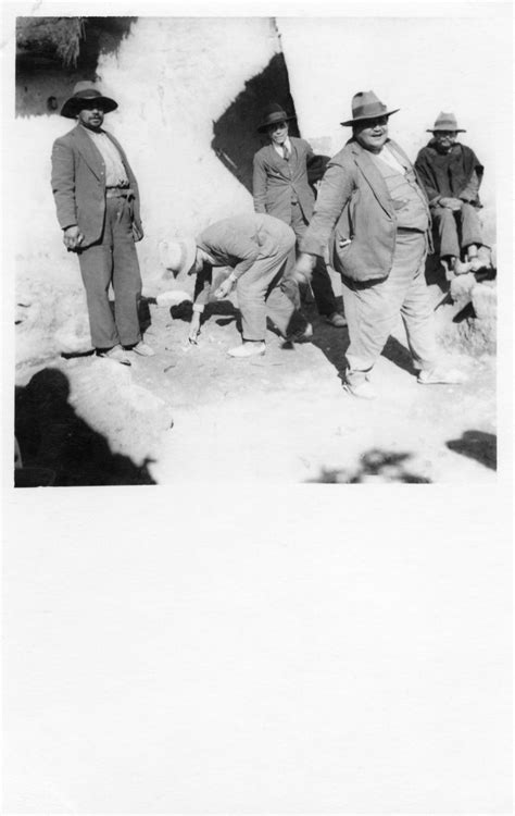Hombre Jugando Tejo Ásapo Fotografía