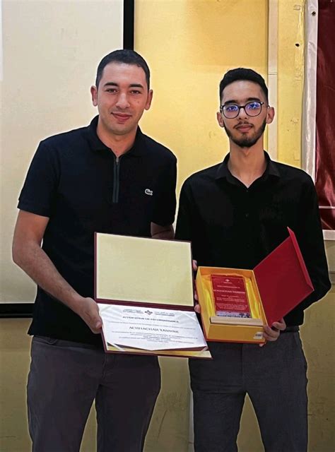 Mohcine صورة تجمعني مع أحد طلبتي يتعلق الأمر بالطالب ياسين أشهشر