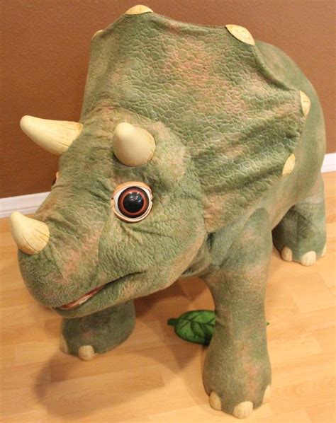 Playskool Kota My Triceratops Dinosaur With Leaves 2007 Hasbro 08143