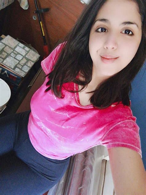 Mujer Vulgar Siempre Mostrando La Vagina Con Sus Apretados Pans R