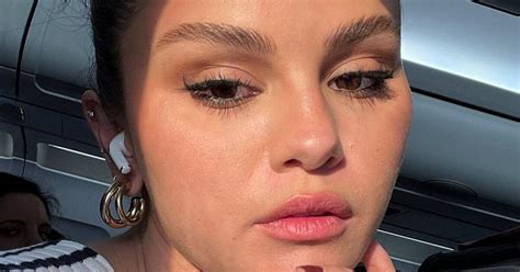 Wants To Be Like Kardashian Selena Gomez In A Swimsuit On A Yacht