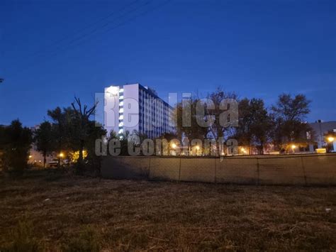 Dorinel Turcu E Descurcăreț Mai Trage Un Bloc în Parcarea Hotelului