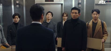 그 사막에서 어디 잘 지내보라고 얘기하는 부장