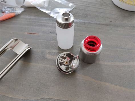 Eleaf Pico Squeeze 2 Review A Quirky 100w Regulated Squonker
