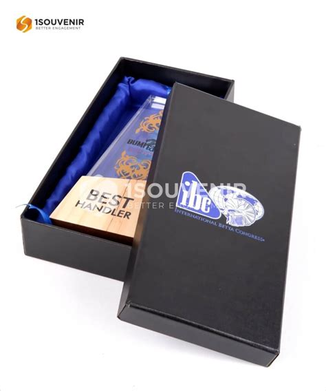 Piala Penghargaan Best Handler IBC Sunction Show