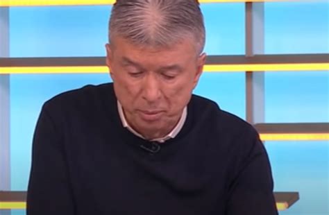 БРЕНА И ЈАС ЗАВИТКАВМЕ 2 КОЦКИ ШЕЌЕР ВО салфетка ПА ТАА МИ РЕЧЕ КОГА