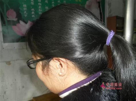 剪下高三女生乌黑垂顺长发 赵老师150 21 剪发 中国长发