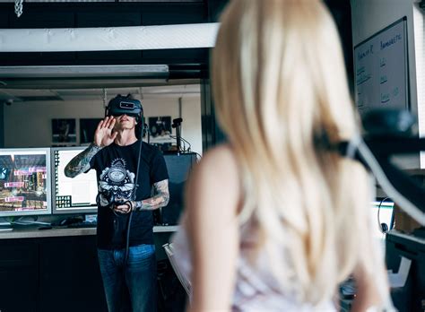 定制完美情人当虚拟现实走进色情产业 纽约时报中文网