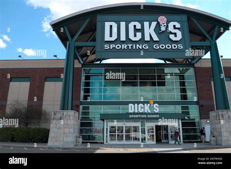 Sporting Good Store Logo Dicks Sporting Goods Rival Confirms Its
