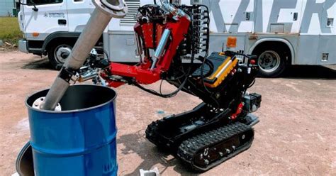 두 팔로 200kg 거뜬히 든다건설현장에 등장한 이 로봇